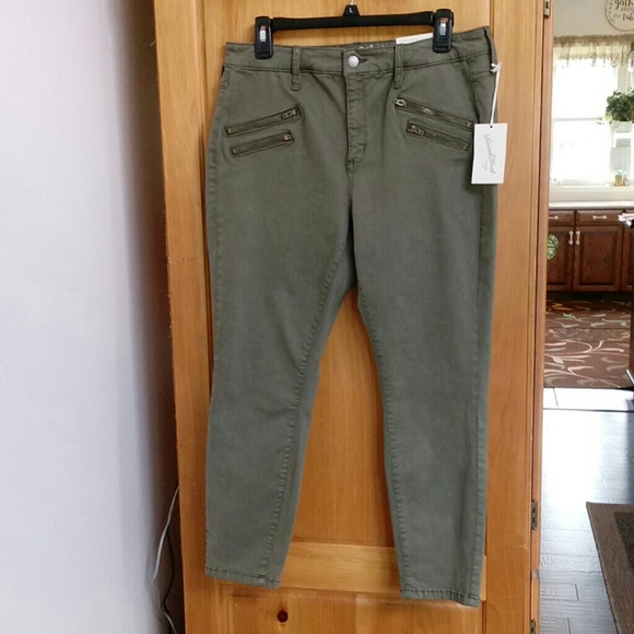 Universal Thread | Pants & Jumpsuits | Universal Thread Green Pants ...